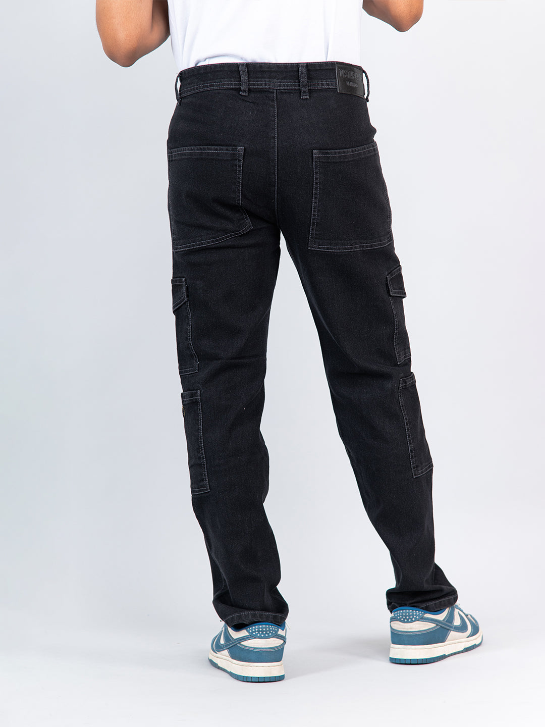 Buy Carbon Black Baggy-Fit Cargo Denim Jeans Online | Tistabene - Tistabene